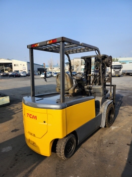TCM / 3.5TON / 3단 4.5M / 자동발 > 중고지게차 | 중고지게차 직거래 매매 지게몬