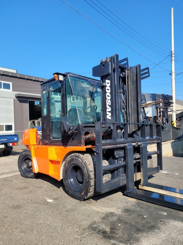 두산D70S-5 자동발 디젤 중고지게차 > 중고지게차 | 중고지게차 직거래 매매 지게몬